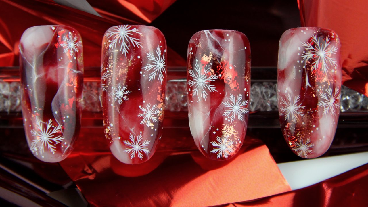 Marble winter nail art with nail foil and stamping - Online course ...