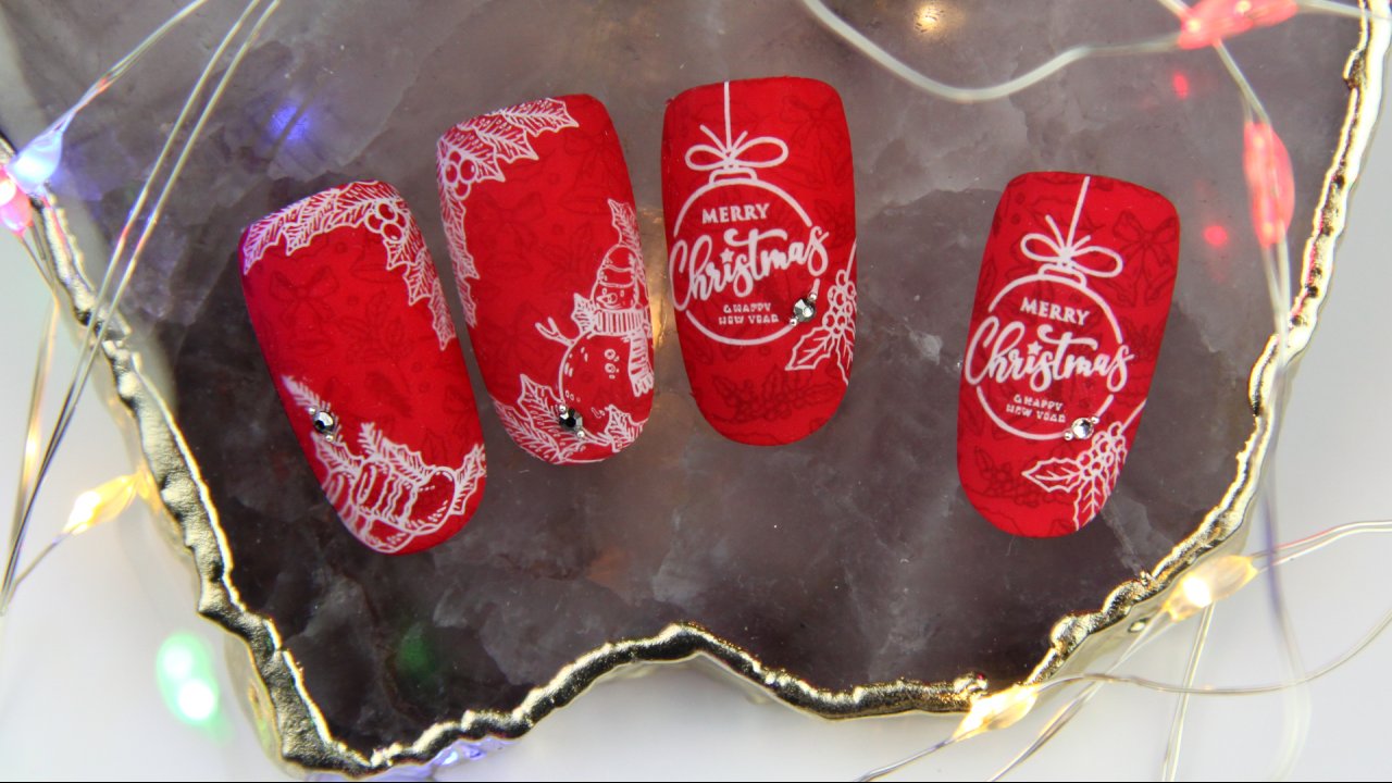 Wonderful red stamping nail art for Christmas - Online course ...